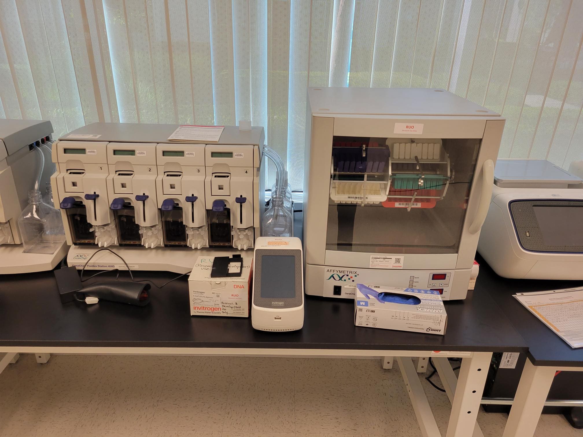 Affymetrix® GeneChip™ System 3000Dx v.2 - Arc Scientific Affymetrix® GeneChip™ System 3000Dx v.2 - Arc Scientific