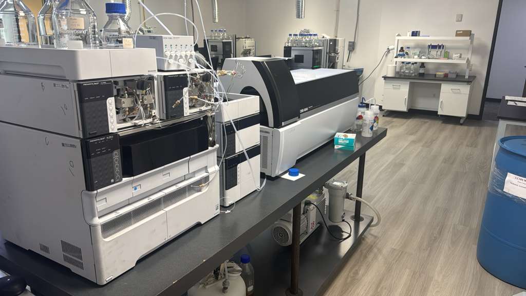 Shimadzu 8040 LC-MS/MS System - Arc Scientific